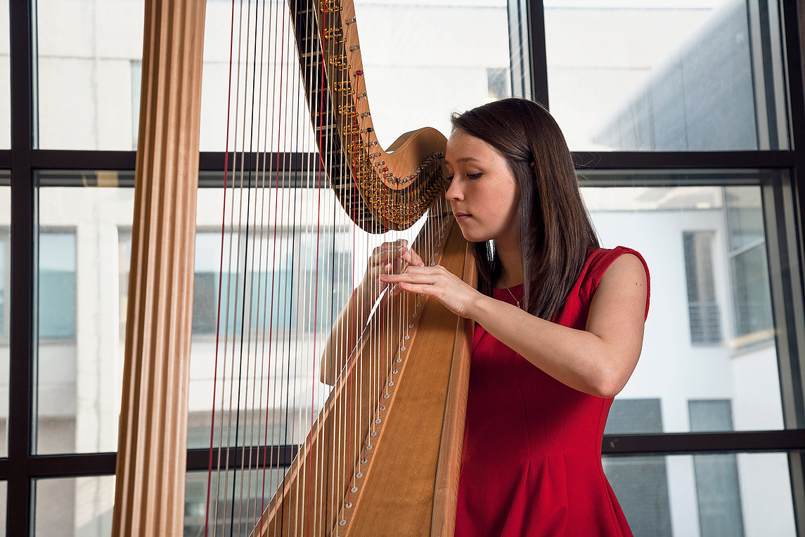 Wedding Harp | Eloquent Harpist for wedding ceremonies & receptions