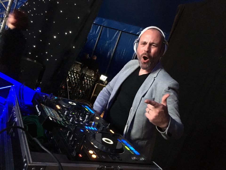 DJ hire Yorkshire | Book popular mobile wedding & corporate DJ Mark now!